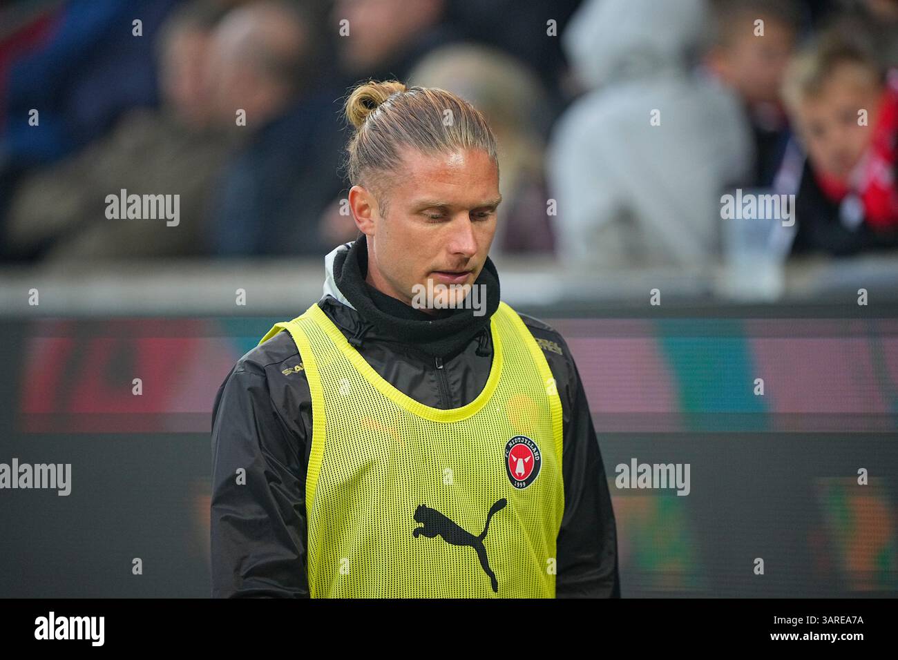FC Midtjylland moeder FC Koebenhavn i mesterskabsspillet paa MCH Arena ...