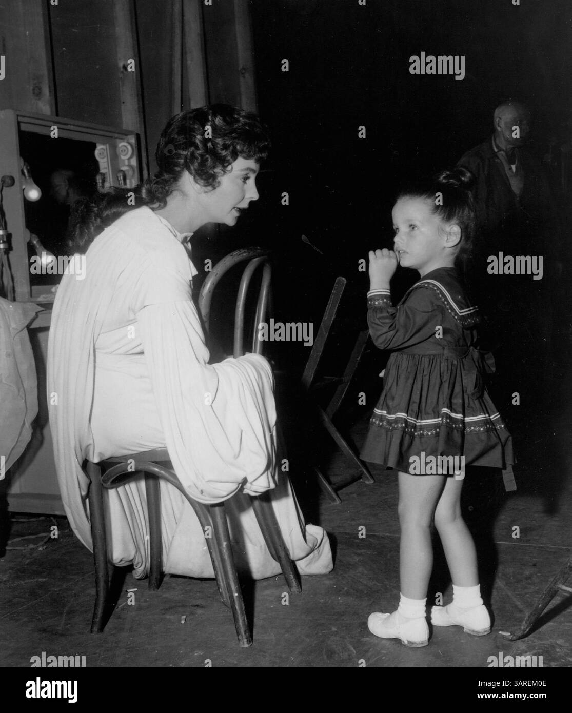 Jan. 26, 2010 - JEAN SIMMONS with her duaghter Tracy Granger ...
