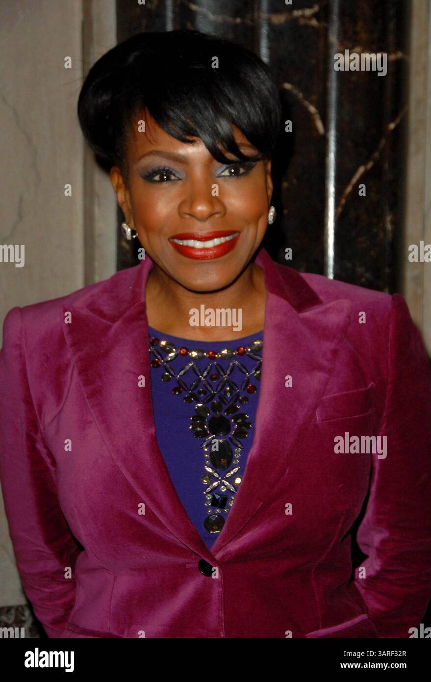 Feb. 11, 2010 - Los Angeles, California, United States - SHERYL LEE ...