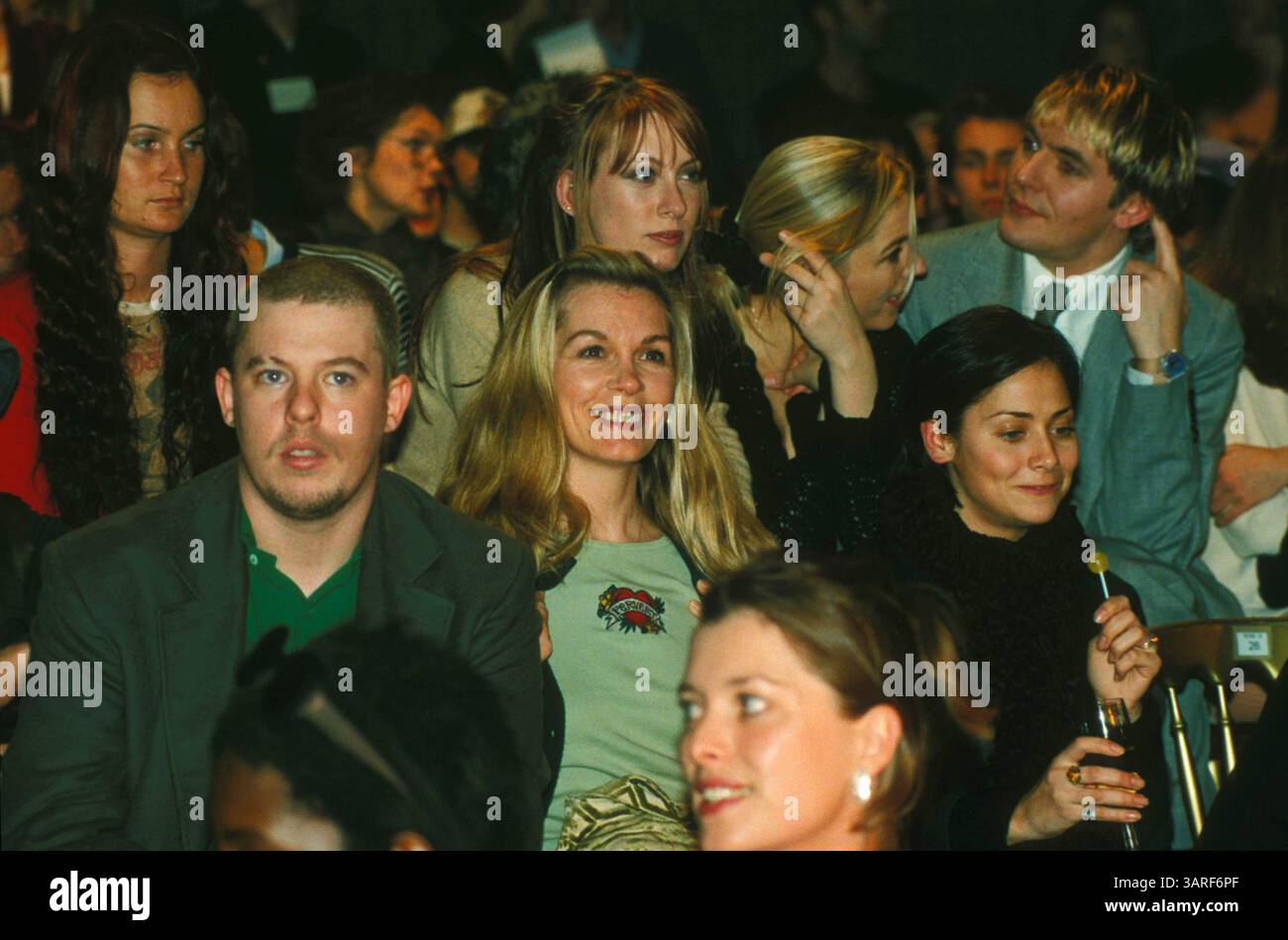 Alexander mcqueen 1998 春夏 外骨骼 hi-res stock photography and images - Alamy
