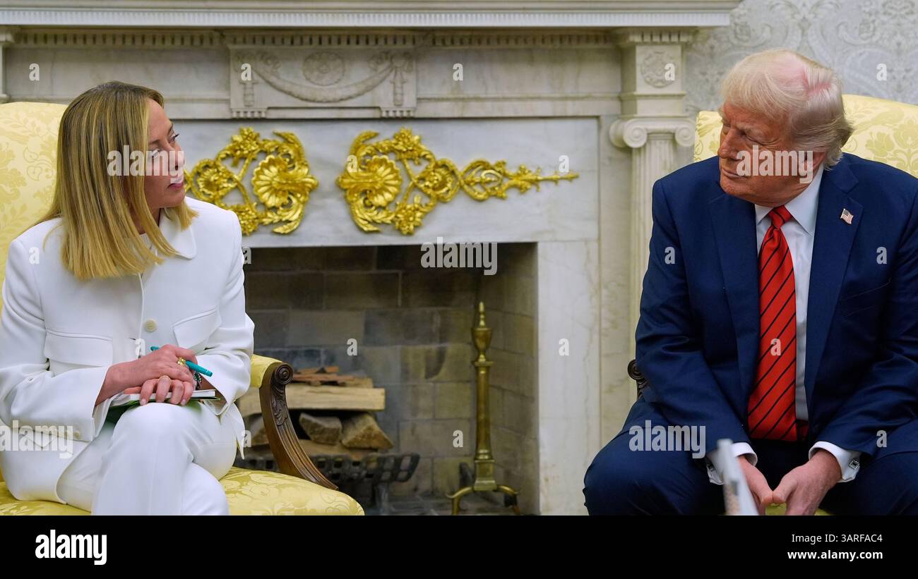 President Donald Trump meets with Italy's Prime Minister Giorgia Meloni ...