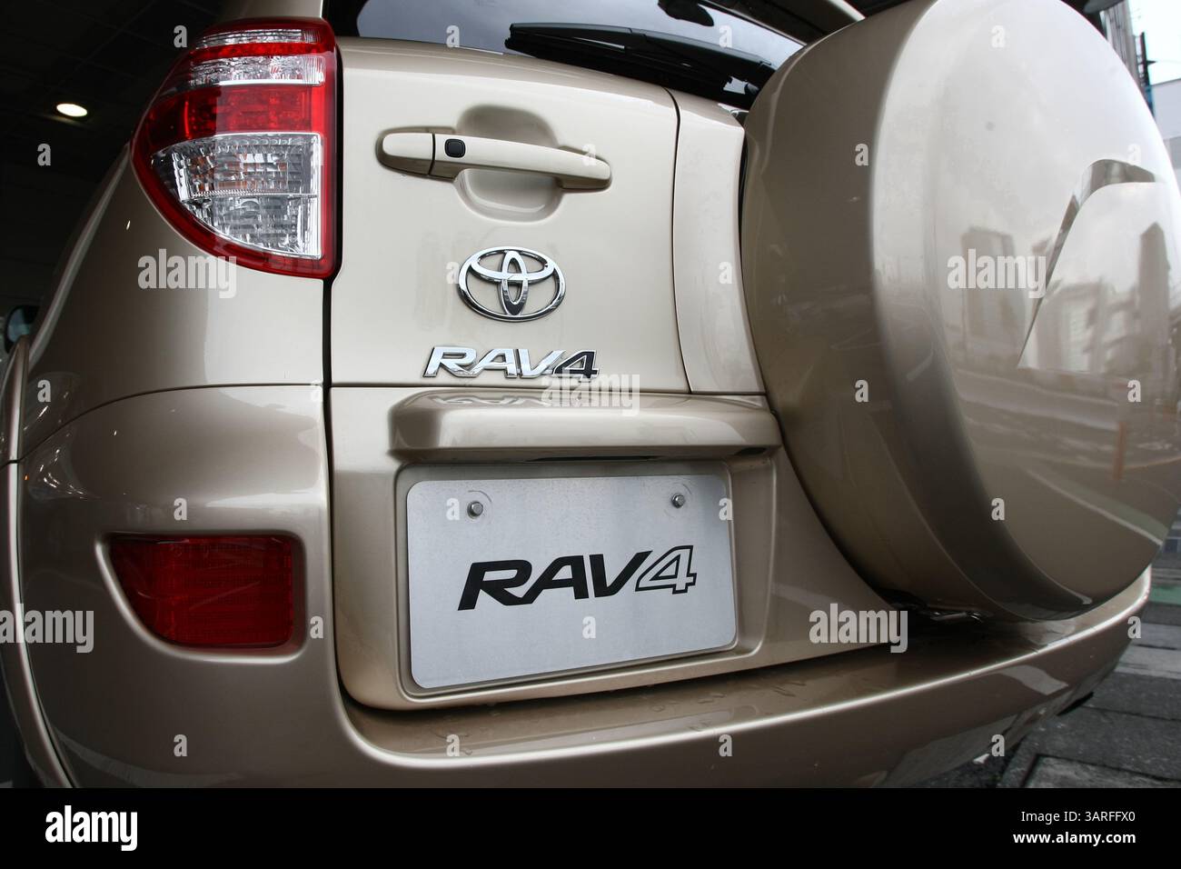 Rav4 logo hi-res stock photography and images - Alamy