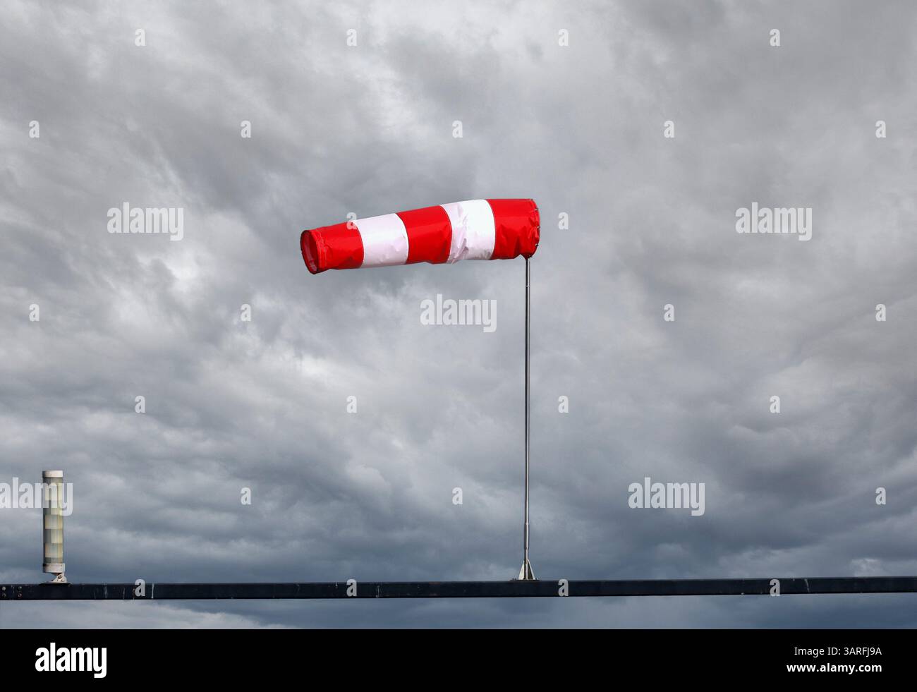 Deutschland. 17th Apr, 2025. ! ACHTUNG FOTOMONTAGE ! Hier im Bild ein ...