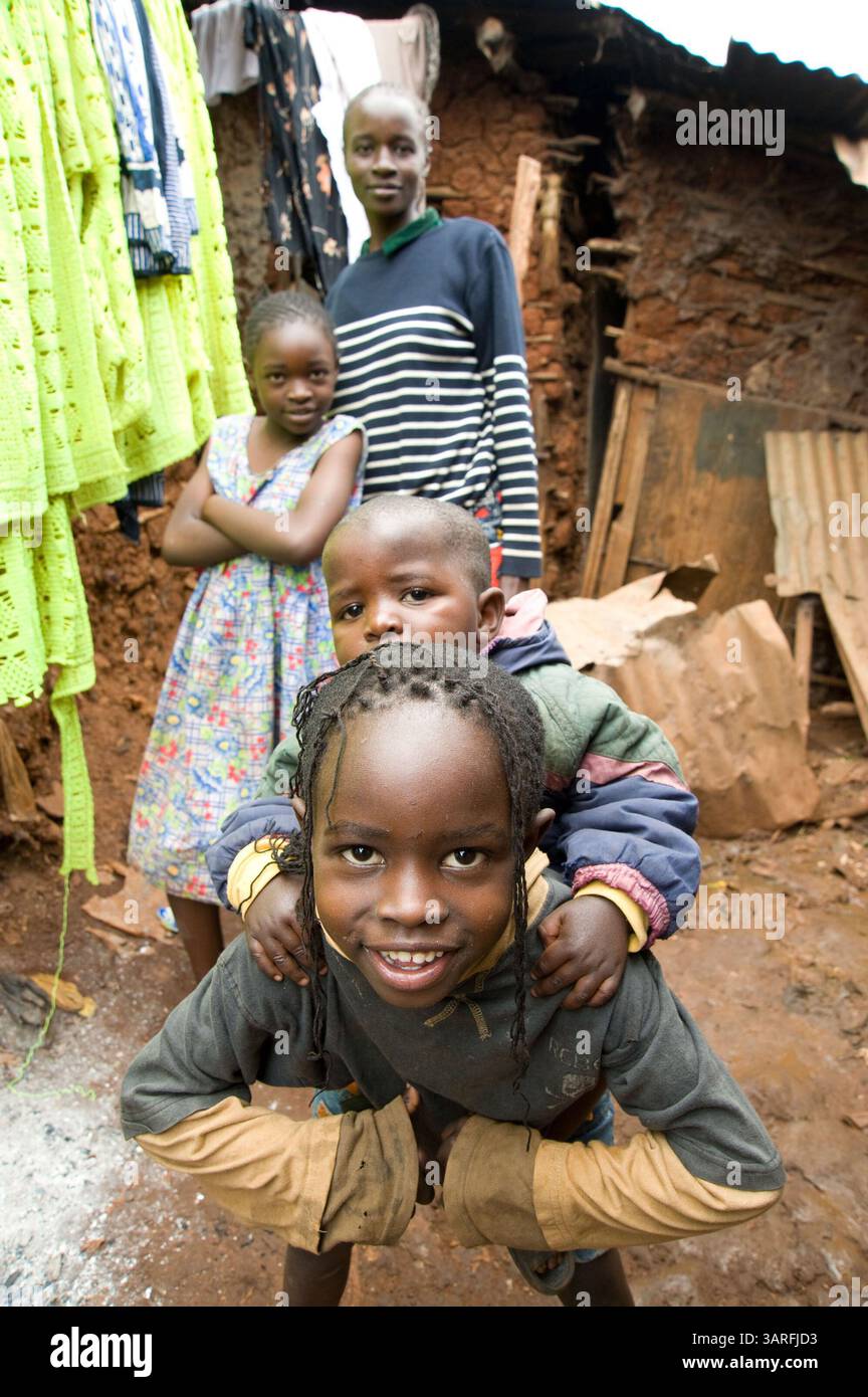 Sep 05, 2009 - Nairobi, Kenya - A group of children outside of their ...