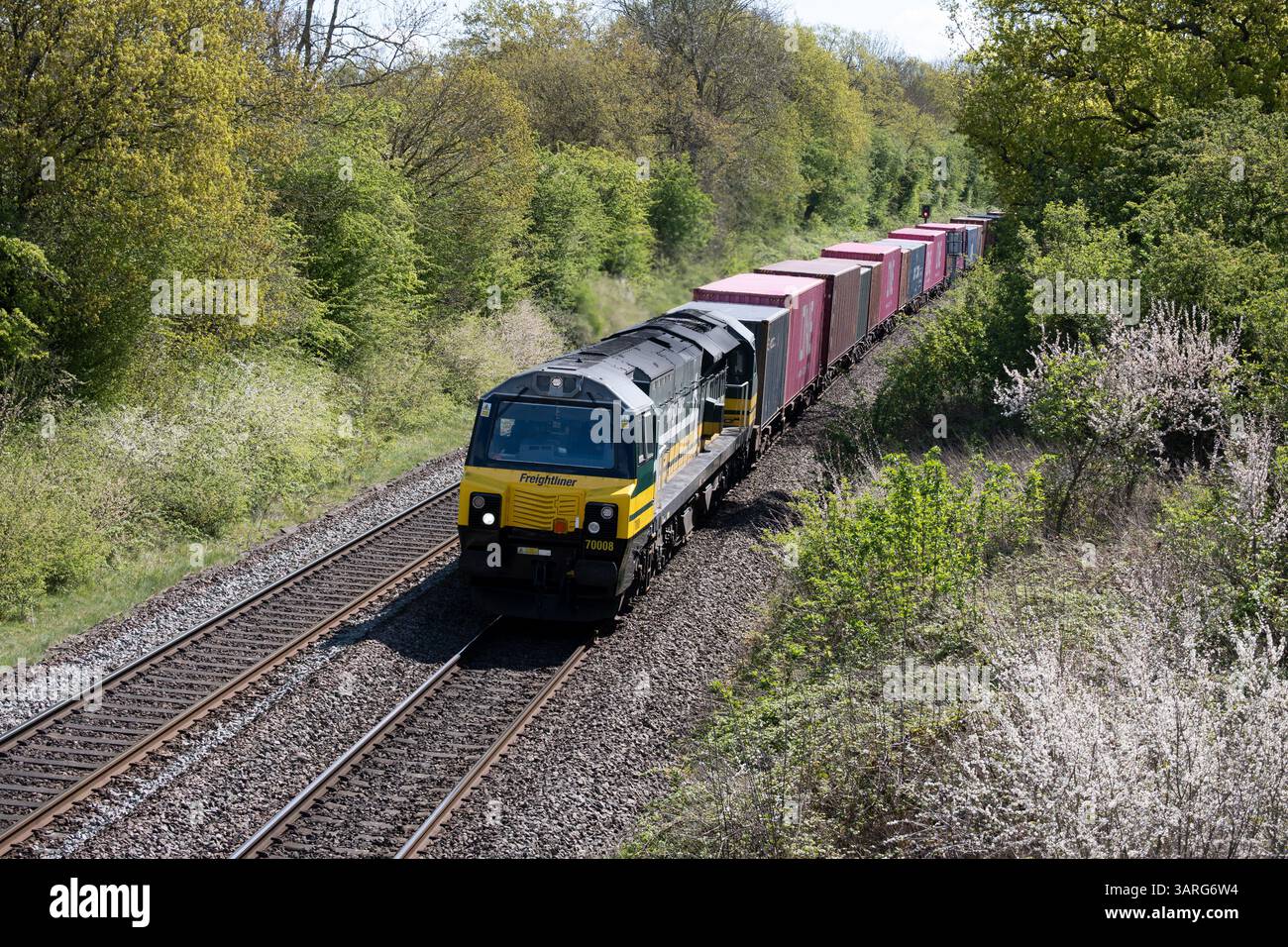 Class 70 diesel locomotive No. 70008 pulling a freightliner train ...