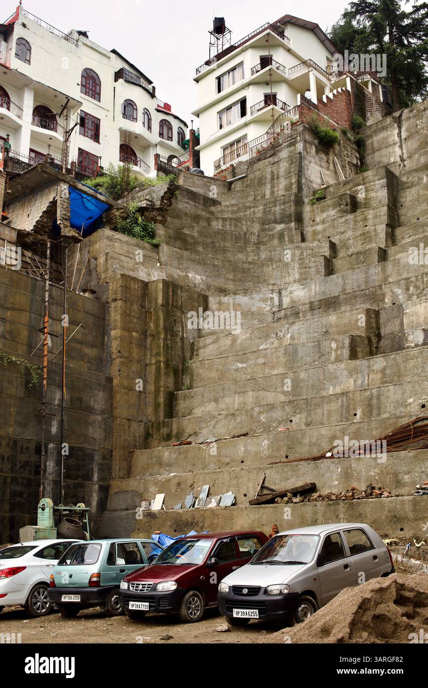 Hillside erosion support wall hi-res stock photography and images - Alamy