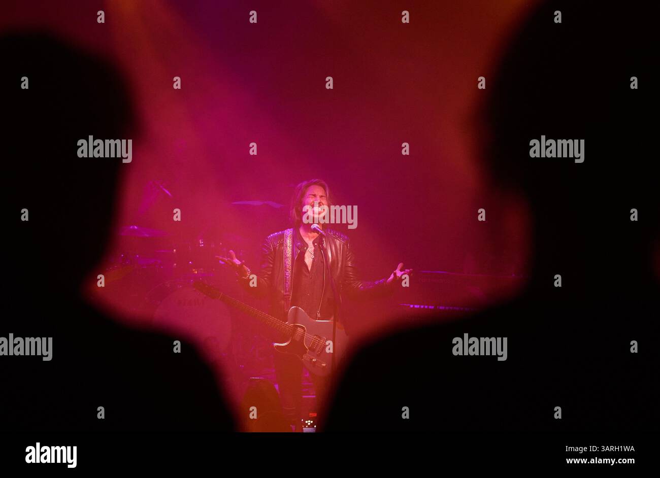 Bochum, Germany. 17th Apr, 2025. Musician Gil Ofarim takes to the stage ...