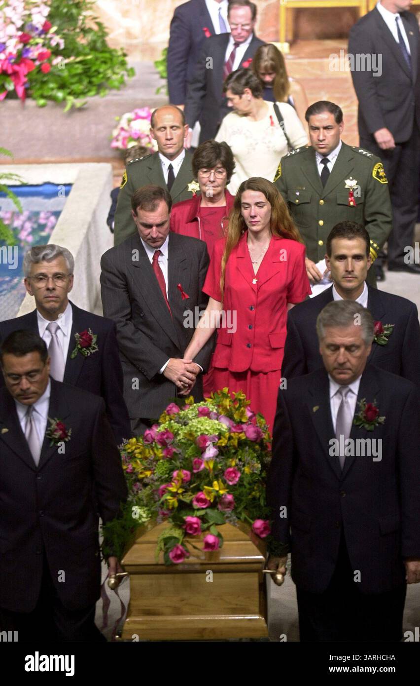 Jul 25, 2002; Garden Grove, CA, USA; Samantha Runnion's mother ERIN ...