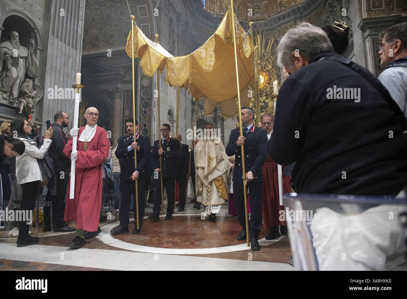 Vatican, Vatican. 17th Apr, 2025. **NO LIBRI** Italy, Rome, Vatican ...