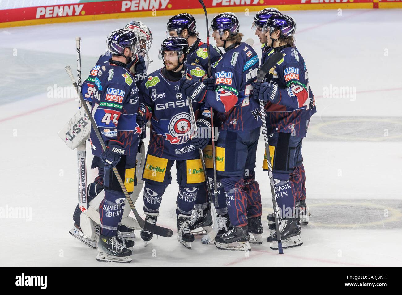 17 April 2025, Berlin: Ice hockey: DEL, Eisbären Berlin - Kölner Haie ...