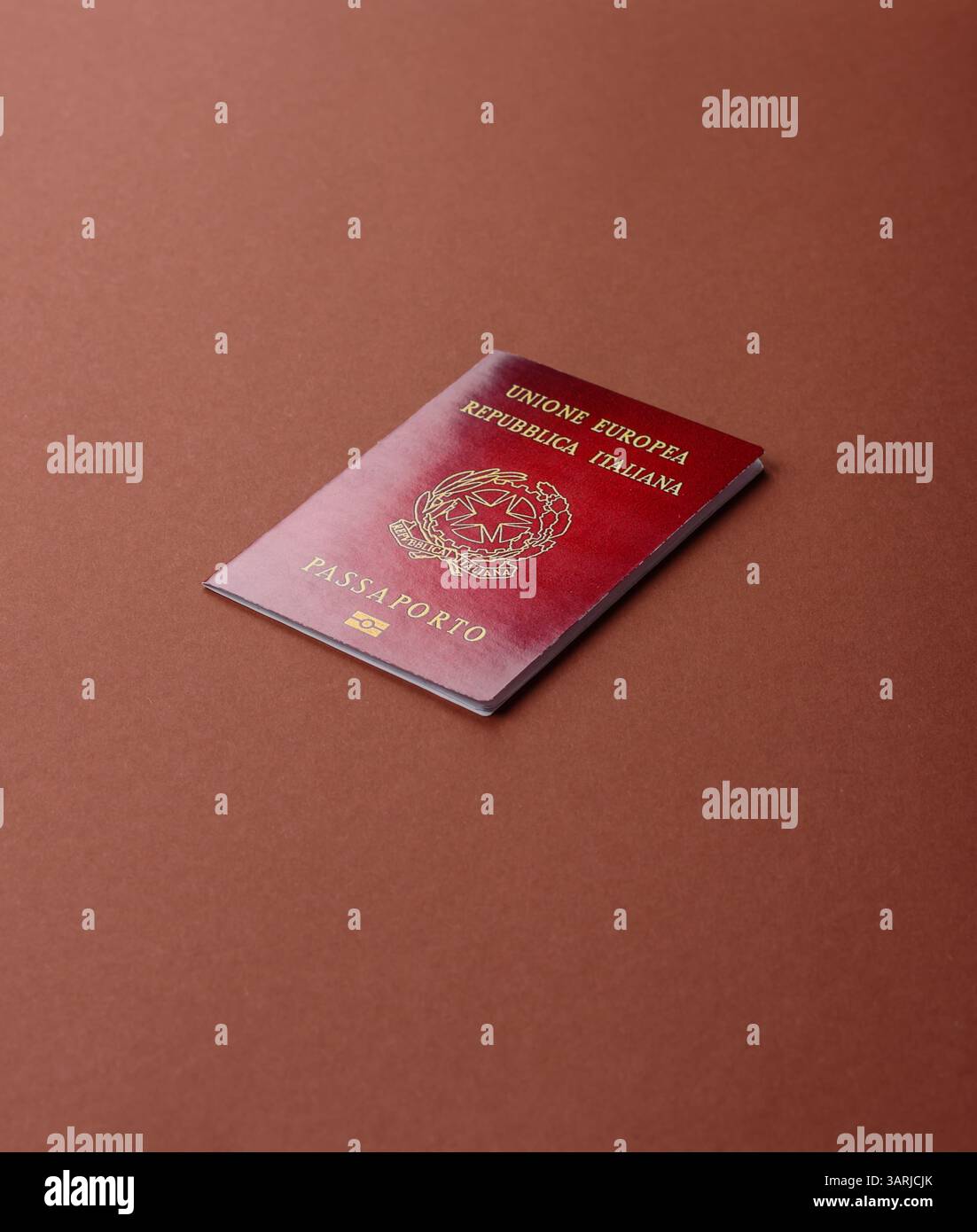 Italy passport for travelling, flying and doing business. Italian ...