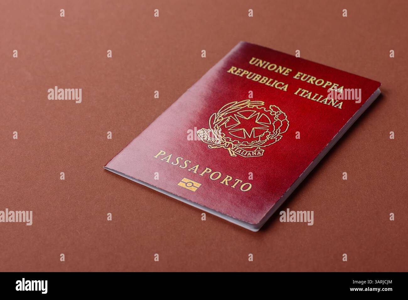 Italy passport for travelling, flying and doing business. Italian ...
