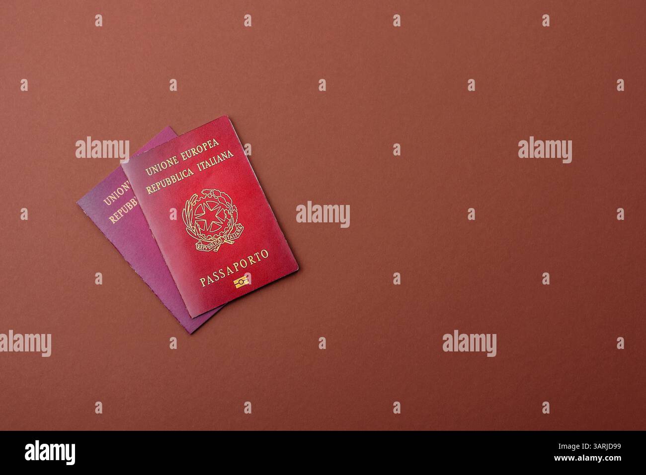 Italy passport for travelling, flying and doing business. Italian ...