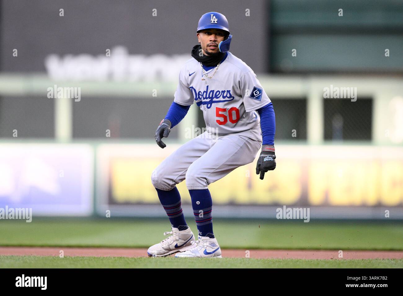 Los Angeles Dodgers' Mookie Betts in action during a baseball game ...