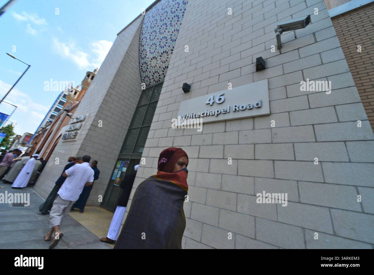 Jul 05, 2013 - London, England, United Kingdom - Worshippers arrive at ...
