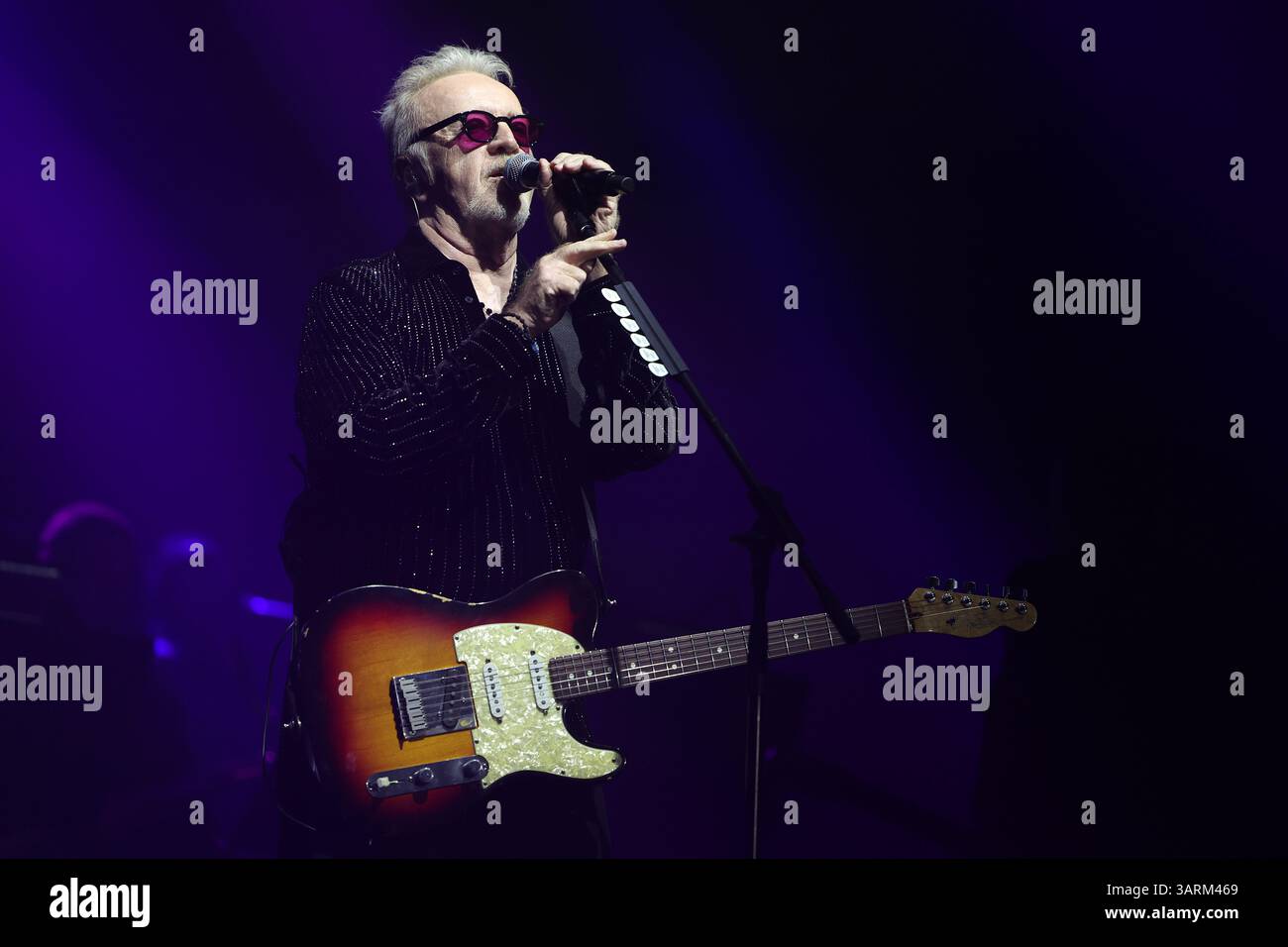 Padua, Italy. 17th Apr, 2025. Umberto Tozzi L'ultima Notte Rosa - The Final Tour - Padova | Gran ...