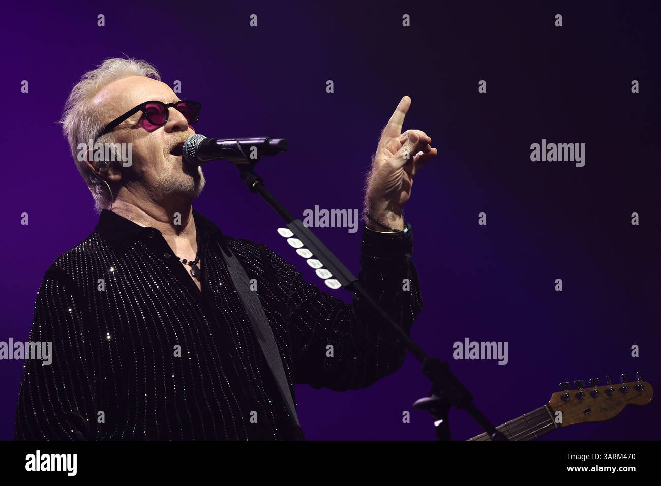 Padua, Italy. 17th Apr, 2025. Umberto Tozzi L'ultima Notte Rosa - The Final Tour - Padova | Gran ...