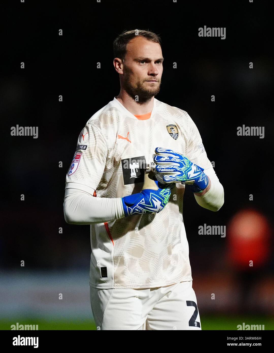 Notts County goalkeeper Sam Slocombe during the Sky Bet League Two ...