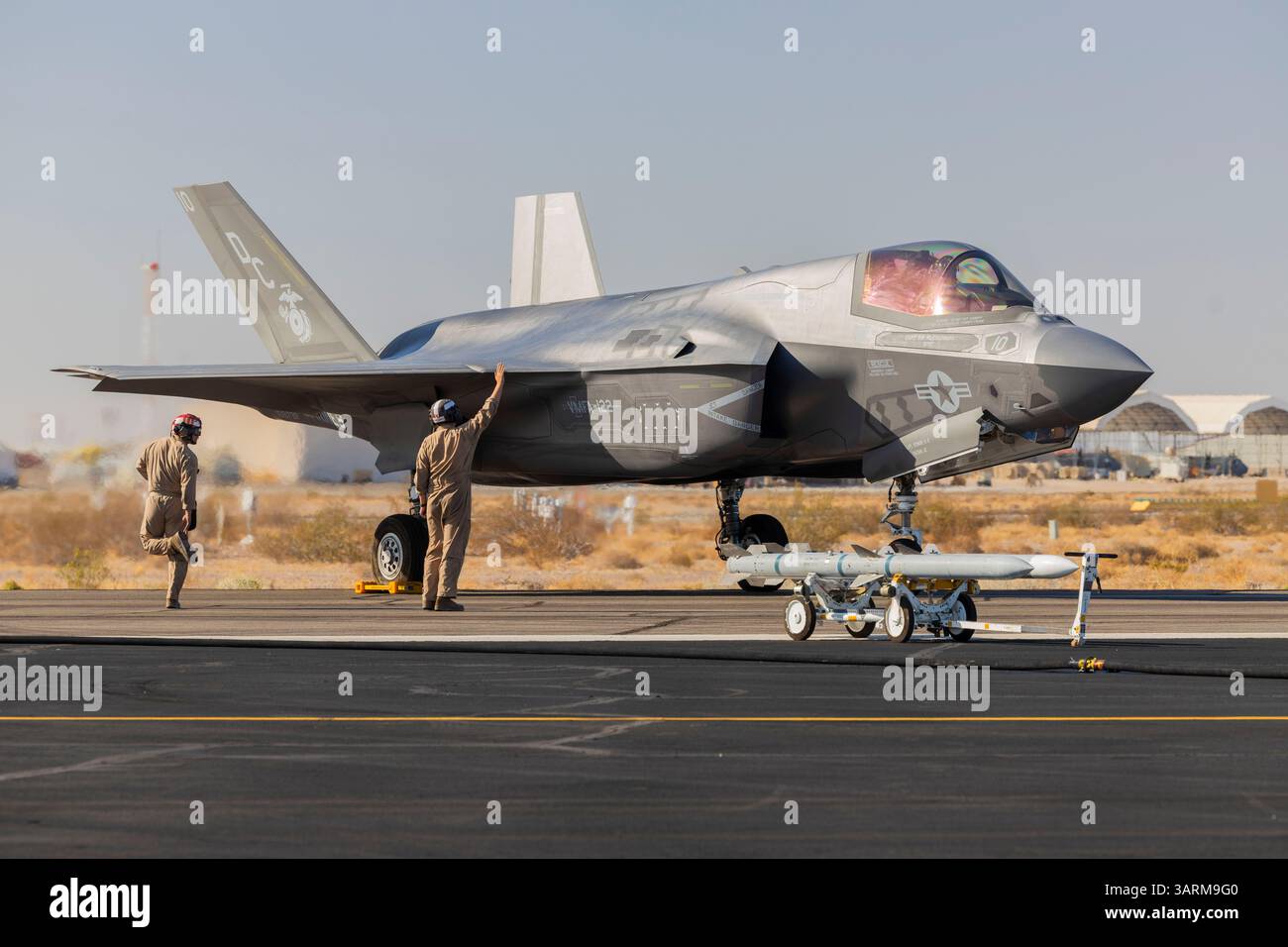 Laguna Army Airfield, Arizona, USA. 15th Apr, 2025. A U.S. Marine Corps F35B Lightning II ...