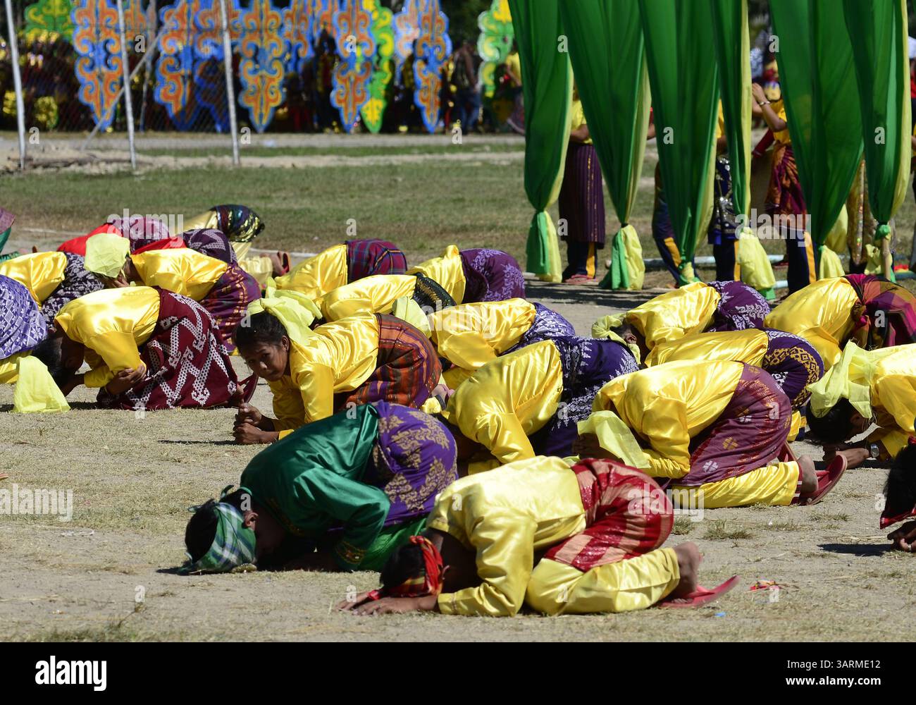 Sept. 1, 2013 - Amas, North Cotabato, Philippines - Filipino performers ...