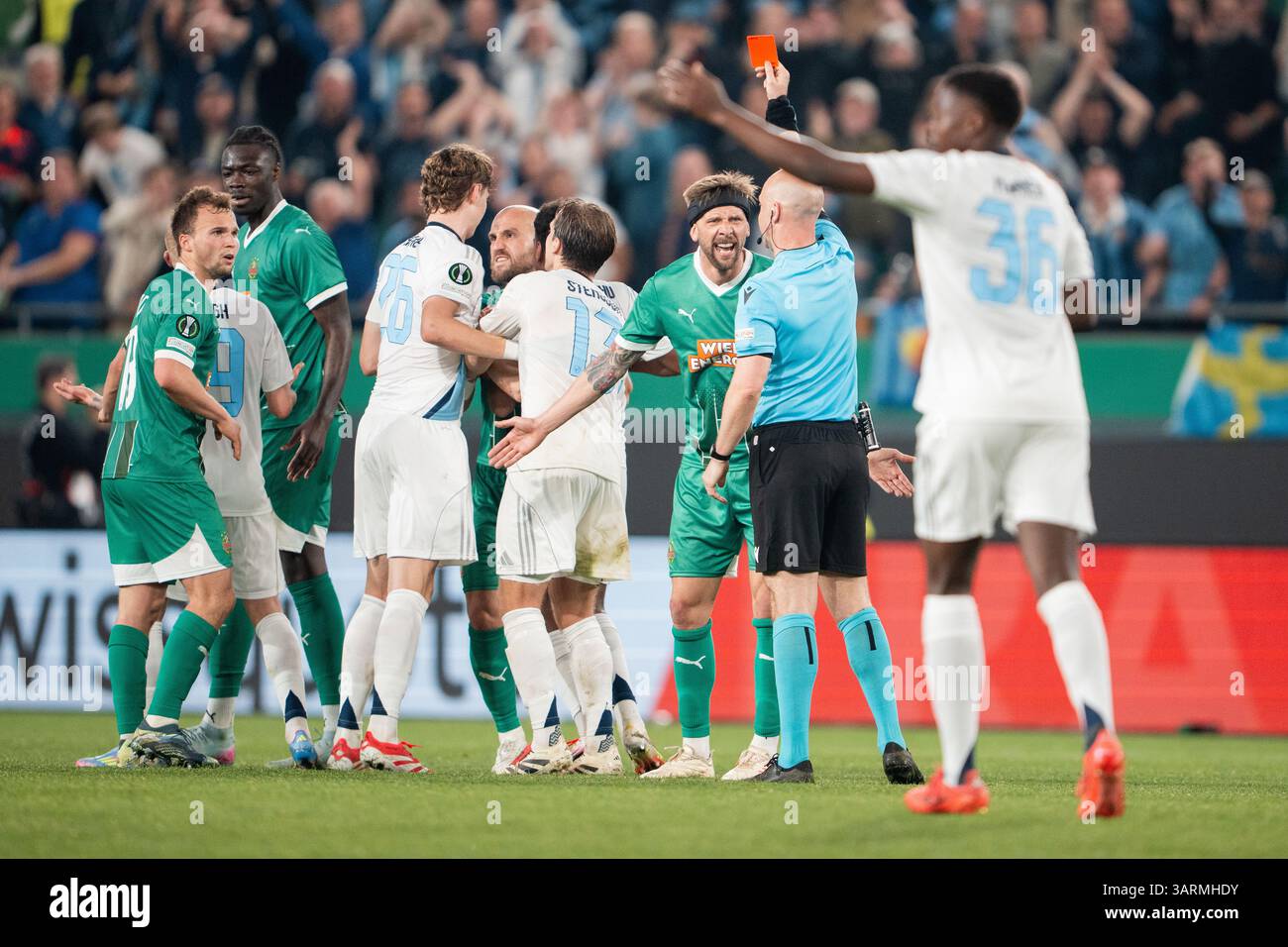 ABD0109 20250417 - WIEN - ÖSTERREICH: Schiedsrichter Anthony Taylor ...