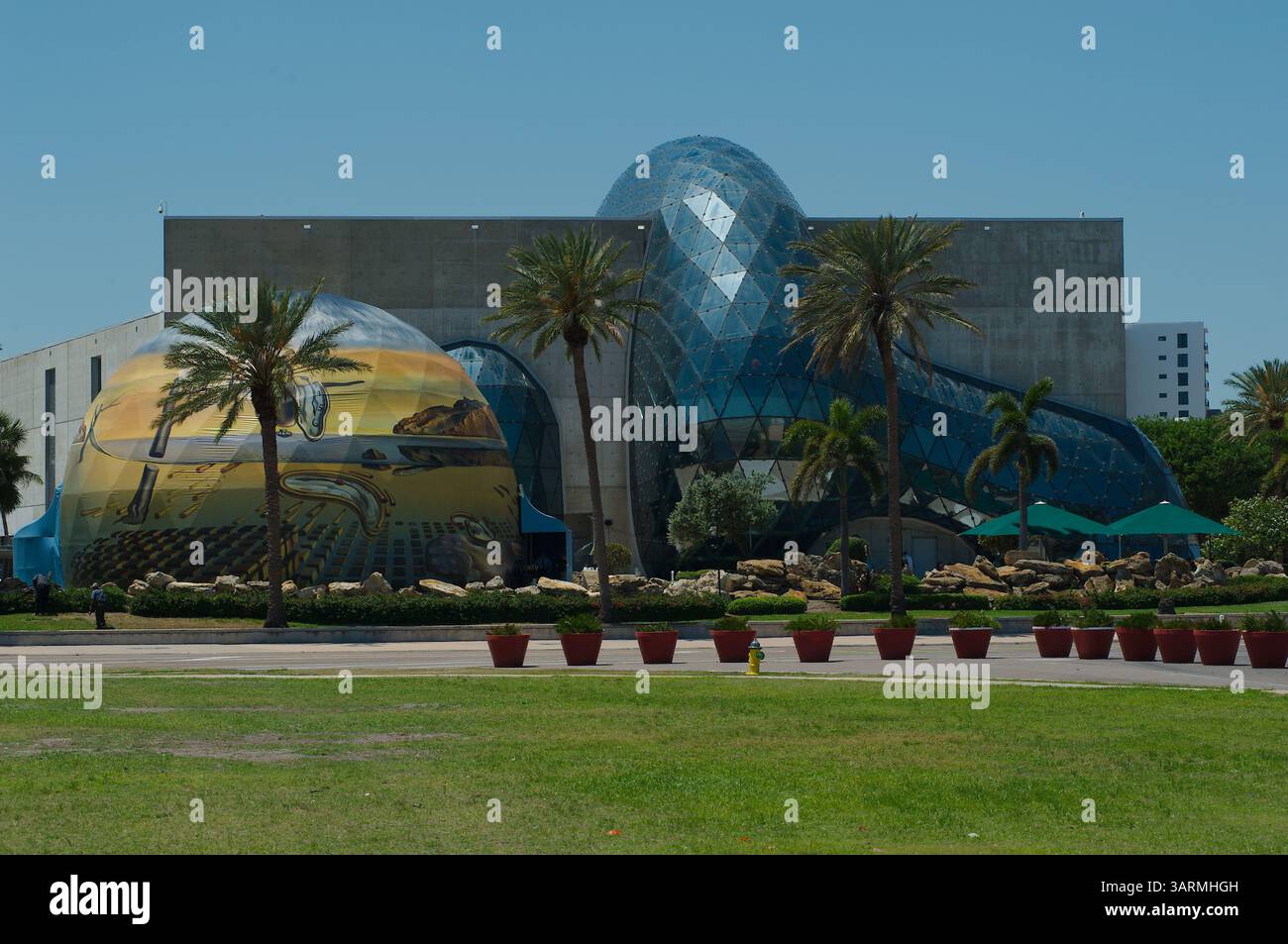 Dali Museum and Geodesic Dome at the Dali Museum. Editorial Use Only ...