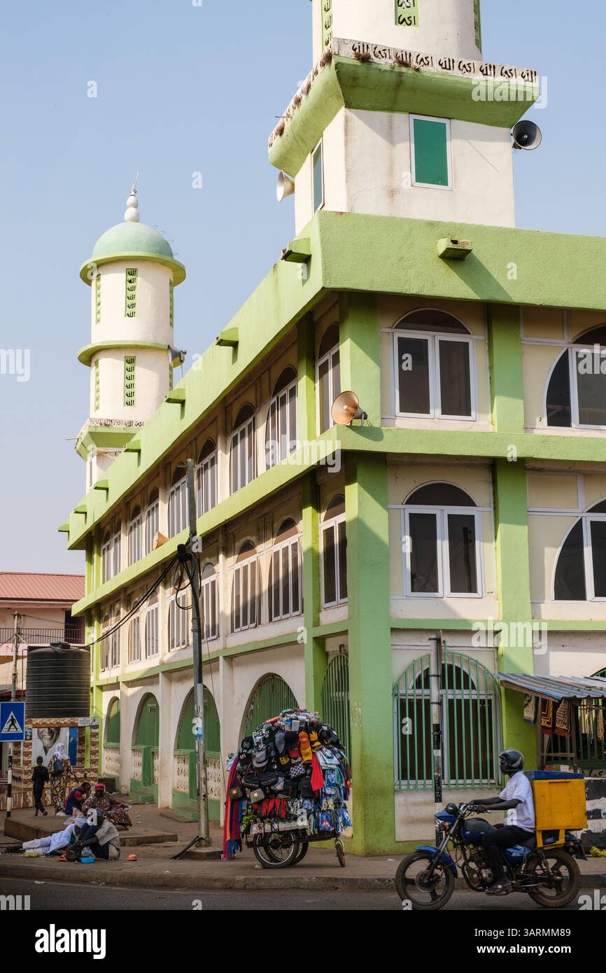 Ghana, Tamale. Central Mosque Street Scene Stock Photo - Alamy