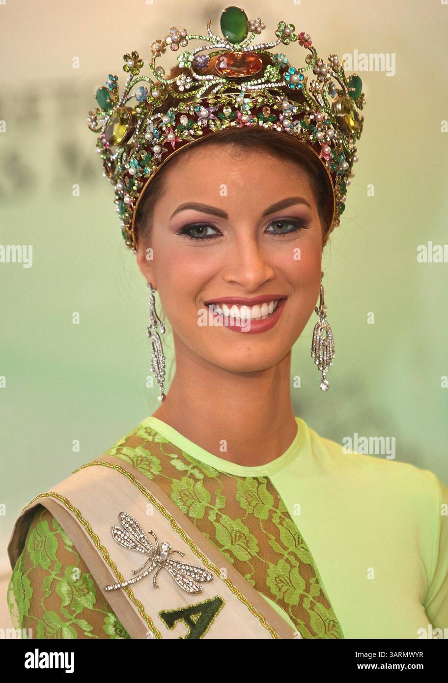 Banda posterior hi-res stock photography and images - Alamy