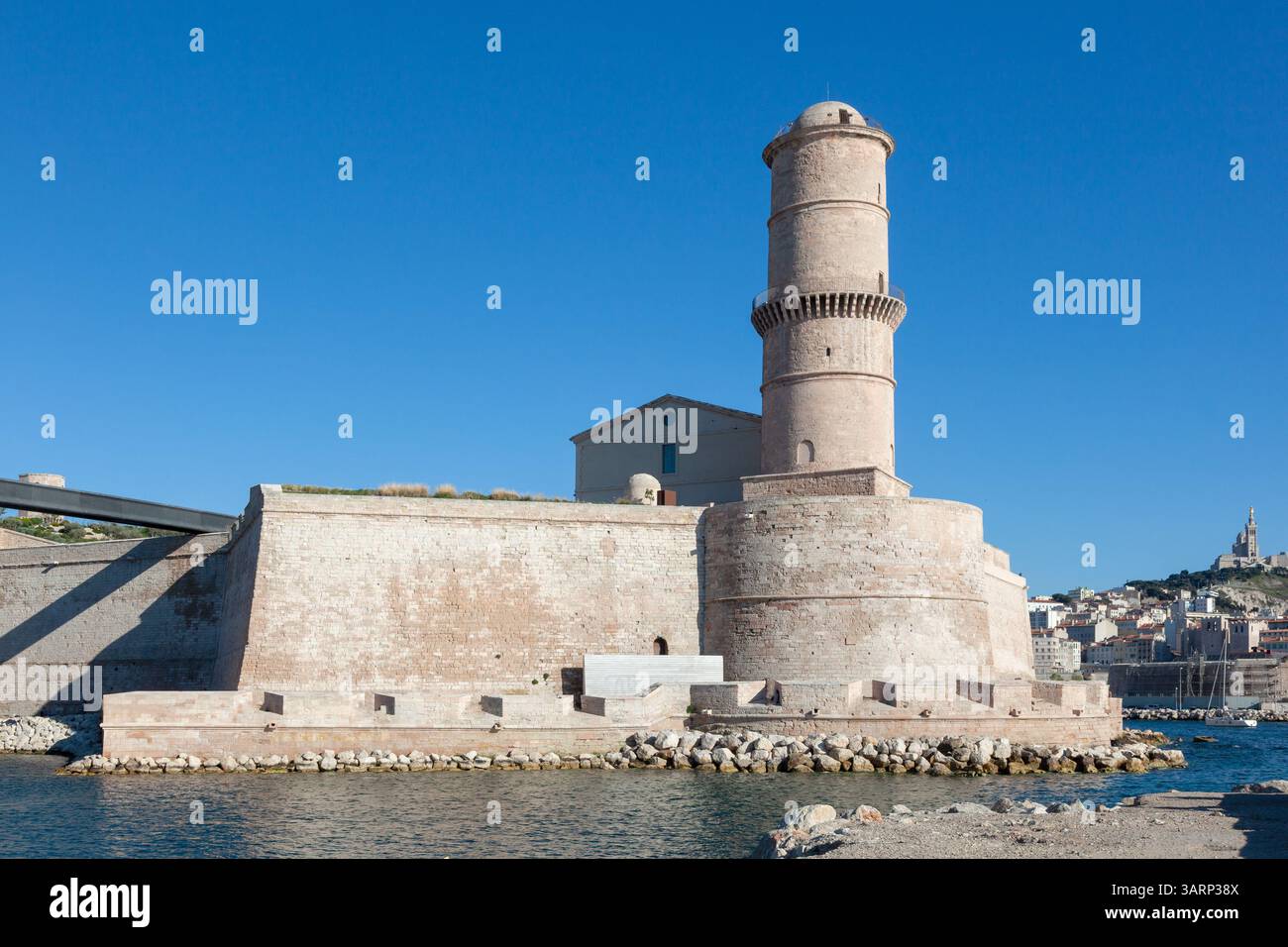 historic Fortress Round Tower - An exterior view of the medieval Fort ...