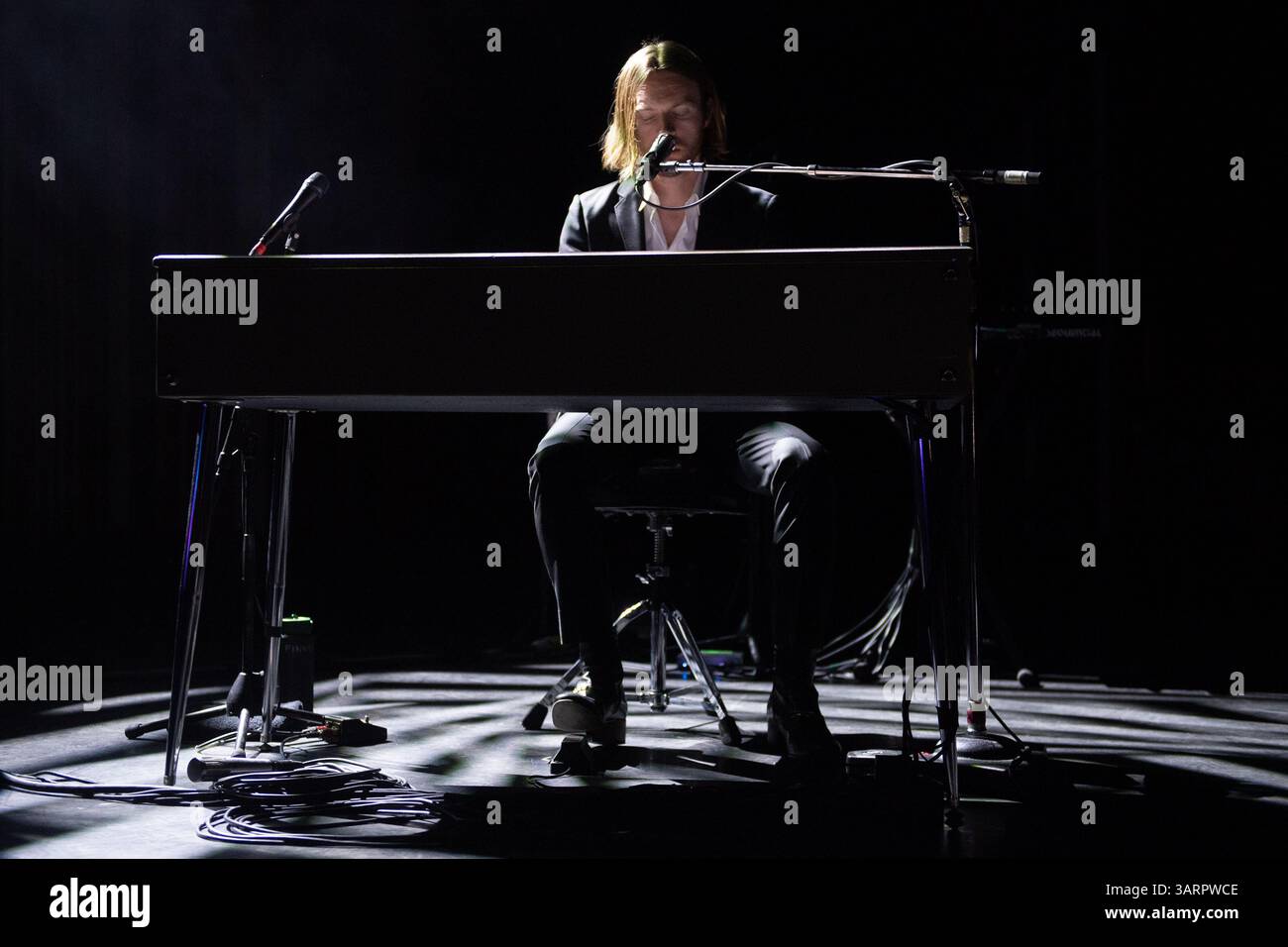 London, UK. 17 Apr 2025. American singer-songwriter Finneas (born ...