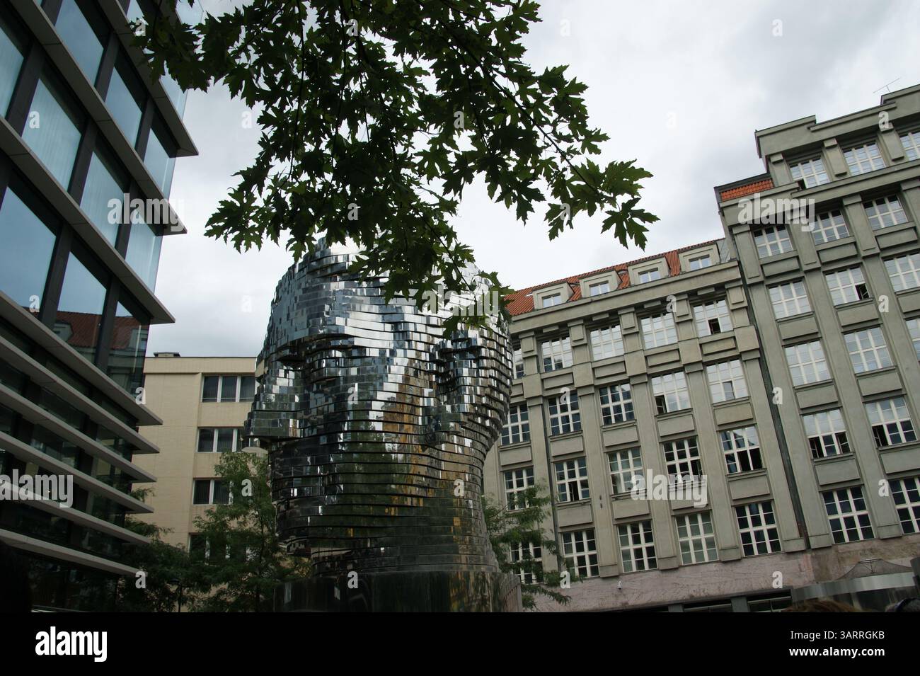 The mesmerizing rotating head of Franz Kafka, a modern sculpture by ...