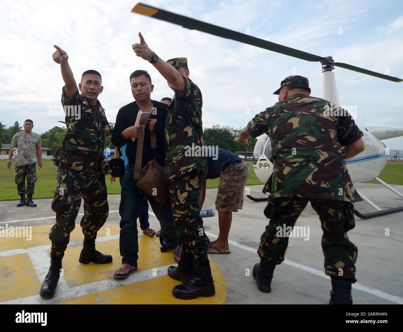 July 31, 2013 - Davao, Philippines - One of the 5 AFP soldiers released ...