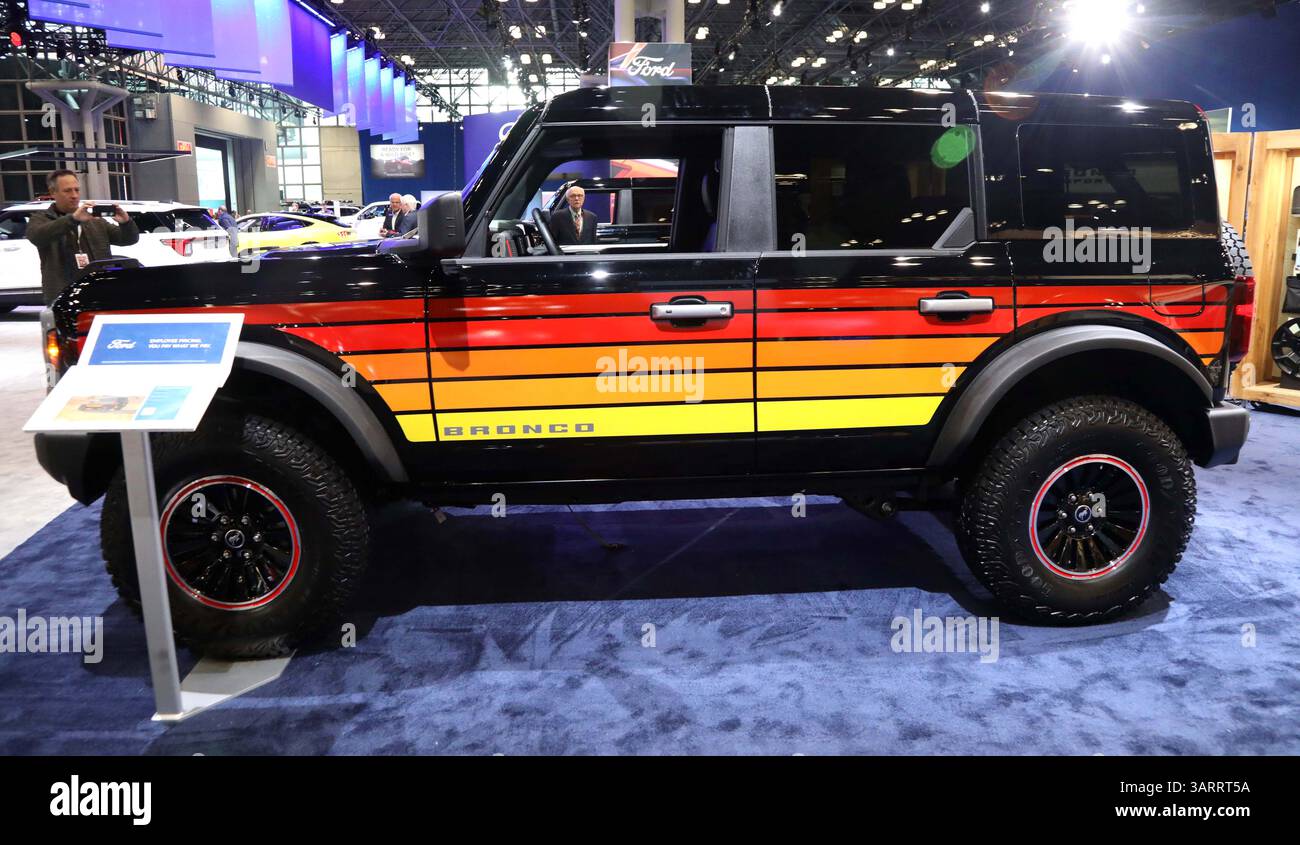 New York, New York, USA. 16th Apr, 2025. 2025 FORD BRONCO BIG BEND ...