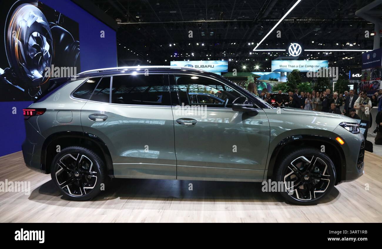 New York, New York, USA. 16th Apr, 2025. 2026 VOLKSWAGEN VW TIGUAN SEL ...