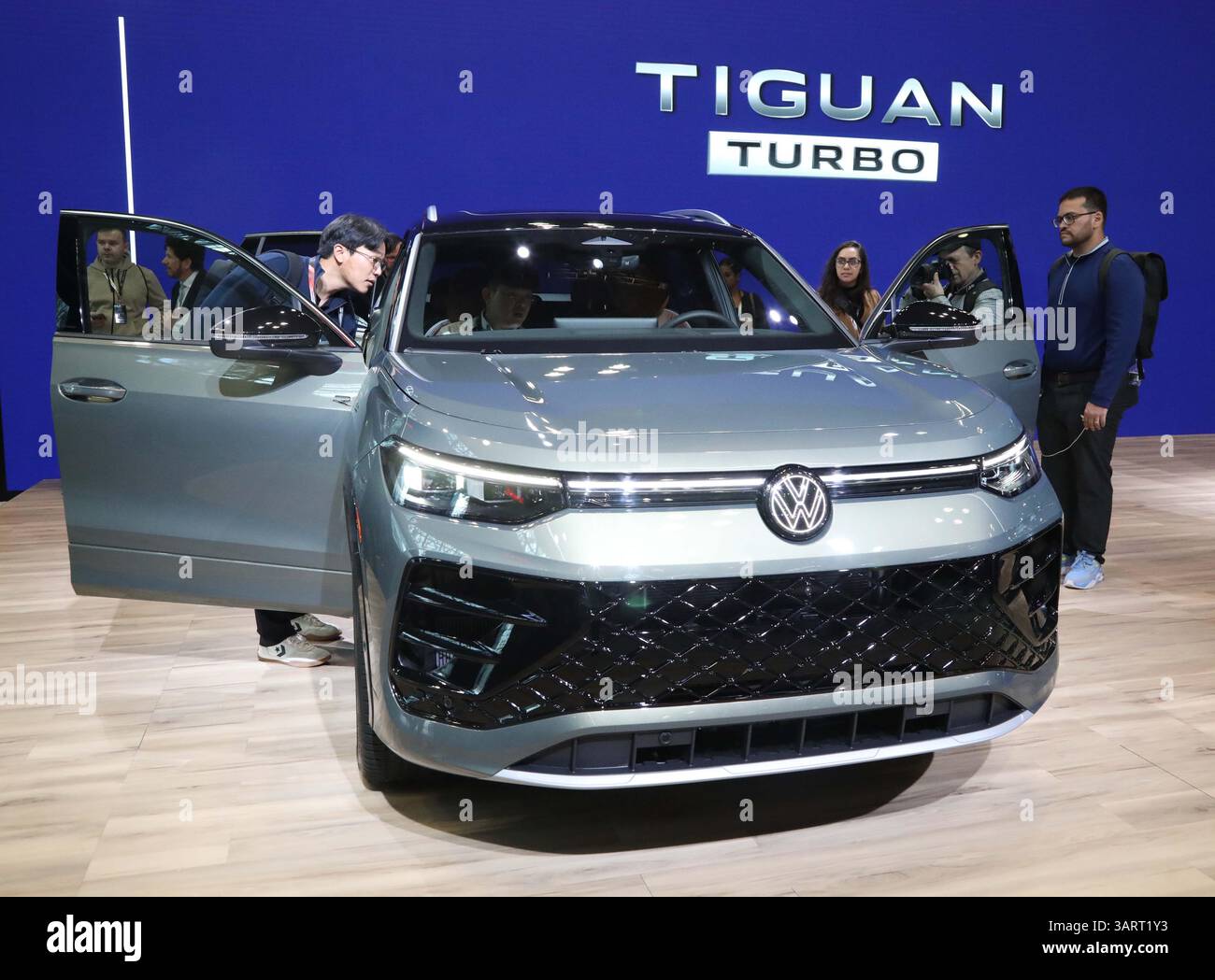 New York, New York, USA. 16th Apr, 2025. 2026 VOLKSWAGEN VW TIGUAN SEL R-LINE TURBO unveiling ...