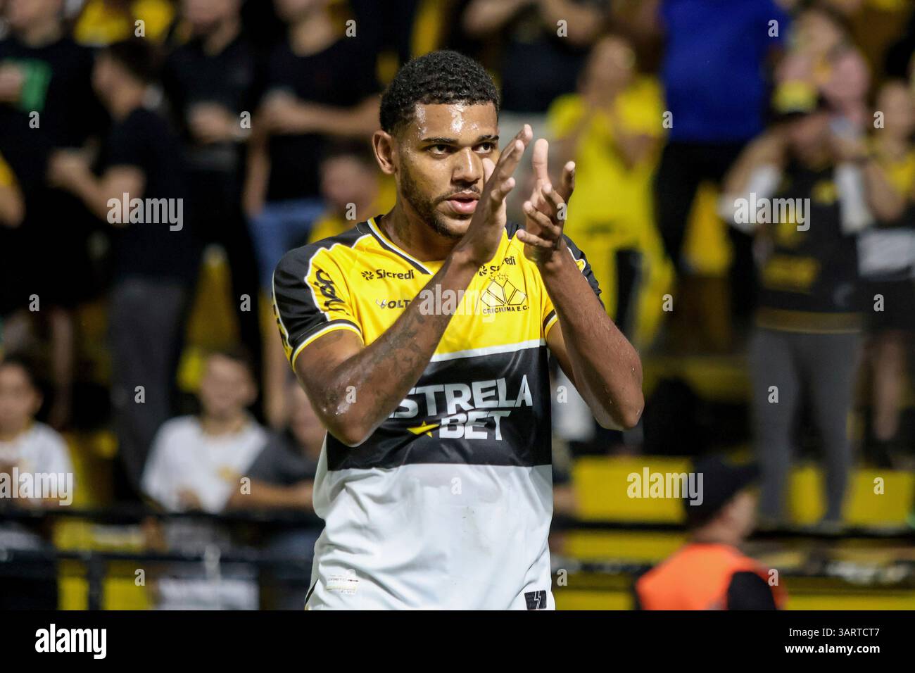 SC - CRICIUMA - 04/17/2025 - BRAZILIAN B 2025, CRICIUMA x ATHLETIC CLUB - Werik Popo player of ...