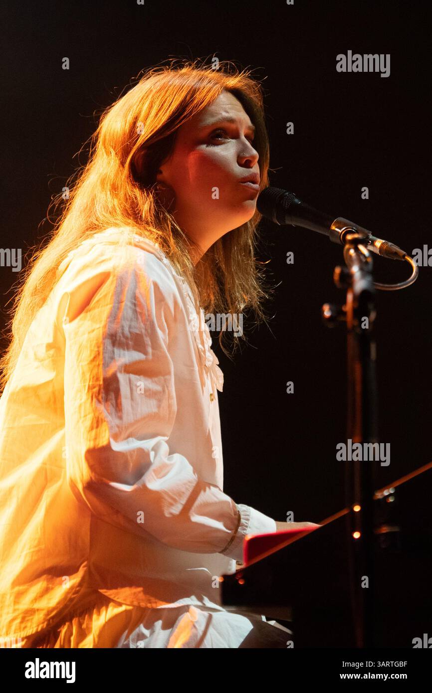 London, UK. 17 Apr 2025. English singer-songwriter Hohnen Ford opens ...