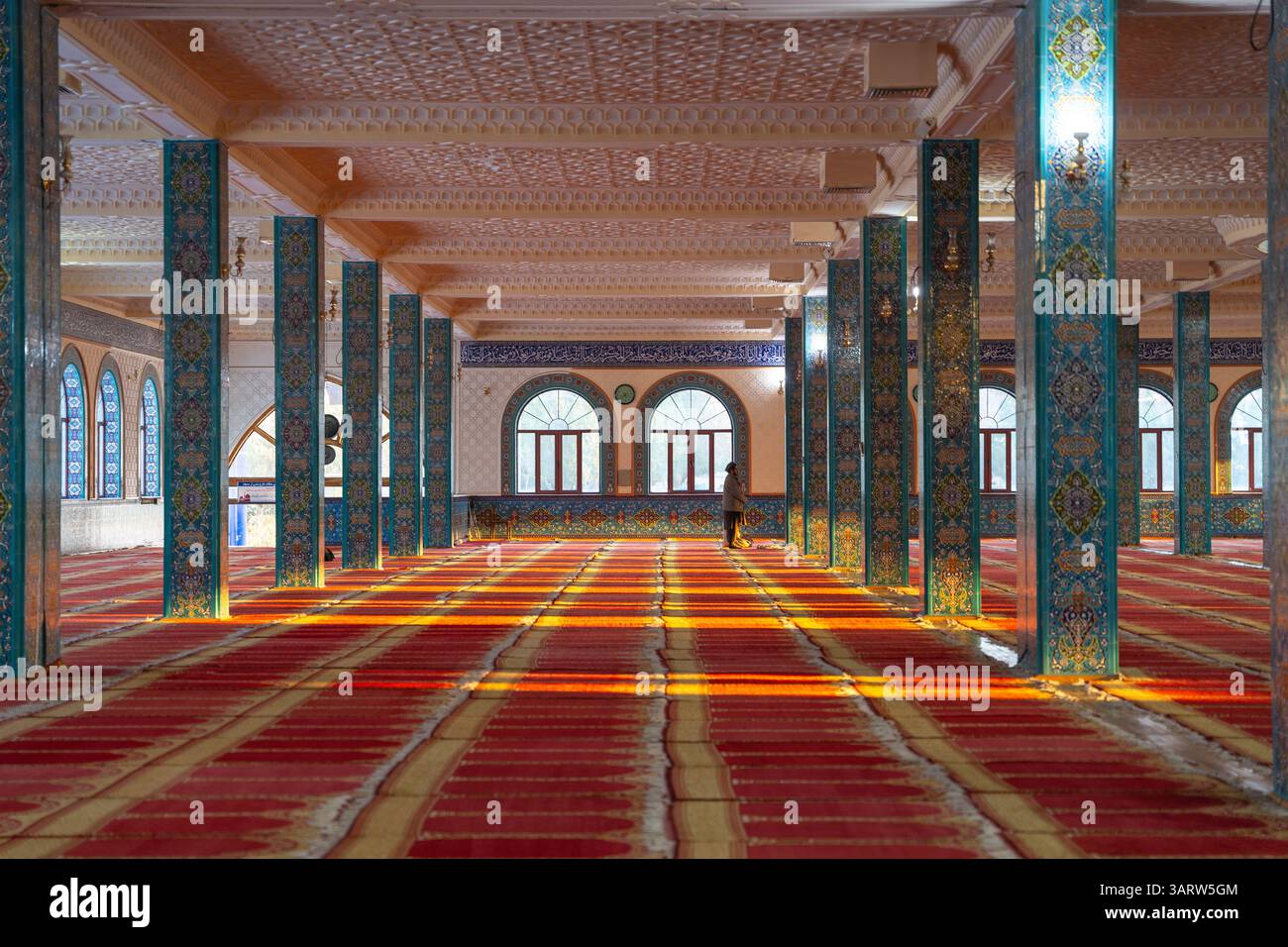 Interior, Inside the Blue Mosque, a famous 15th-century blue-tiled ...