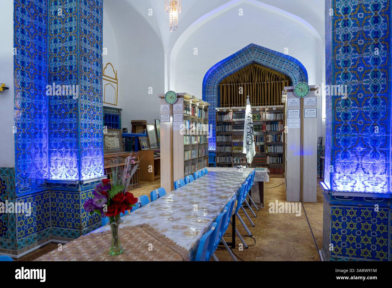 Interior, Inside the Blue Mosque, a famous 15th-century blue-tiled ...