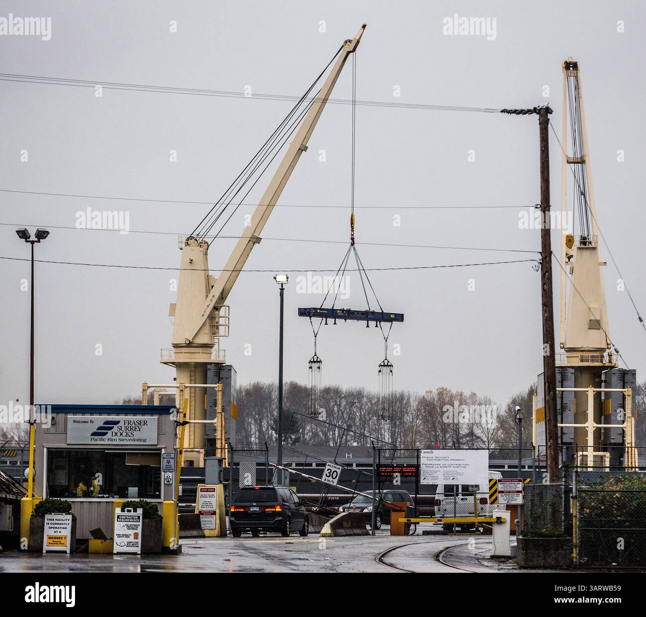 Fraser surrey docks hi-res stock photography and images - Alamy