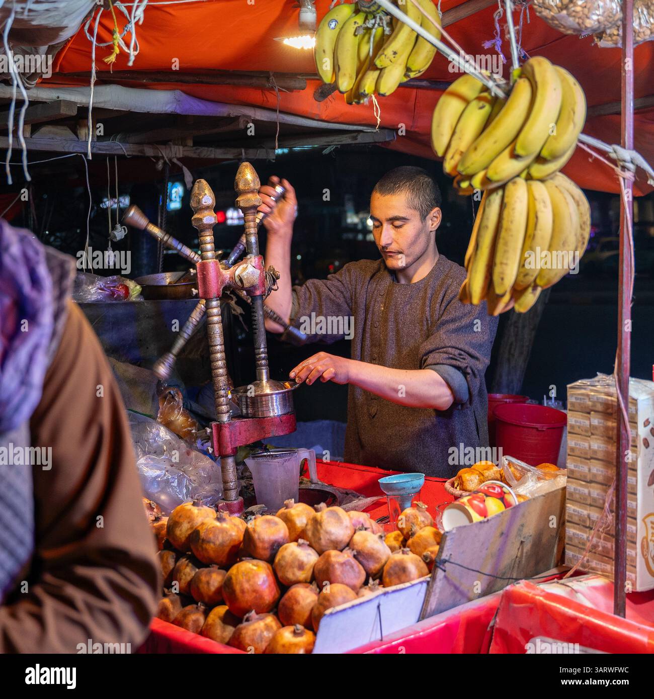 trading at a night street market Stock Photo - Alamy