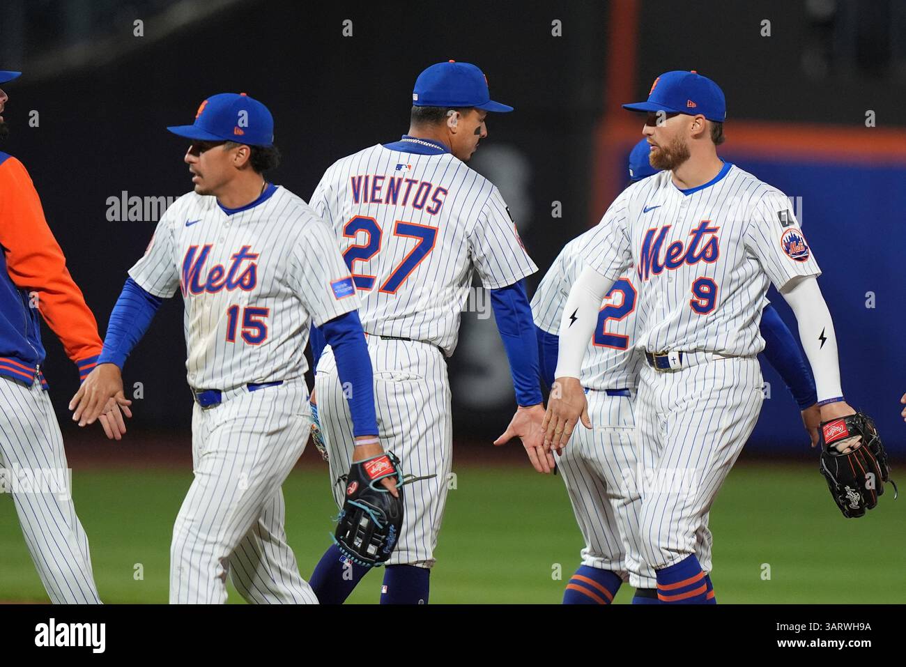 New York Mets' Tyrone Taylor (15) celebrates with teammates Mark ...