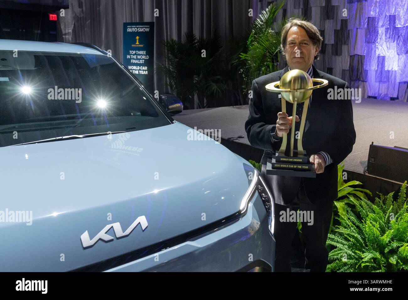 New York, New York, USA. 16th Apr, 2025. Steven Center, Chief Operating ...