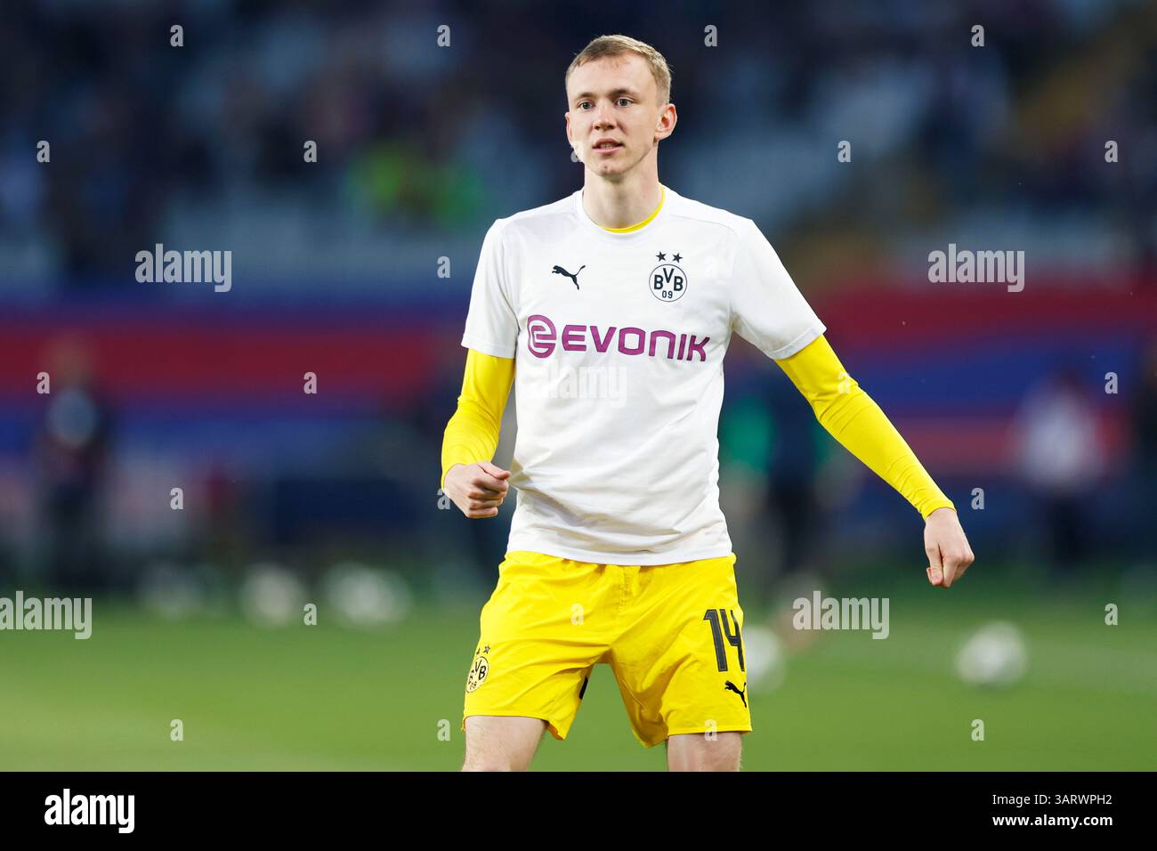Barcelona, Spain. Credit: D. 9th Apr, 2025. Maximilian Beier (Dortmund ...