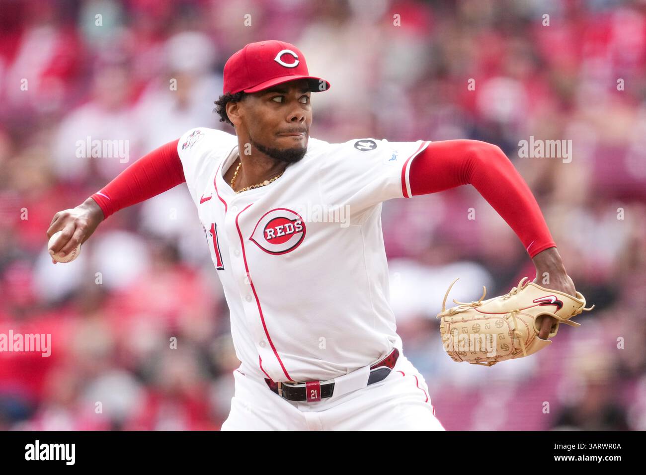 Cincinnati Reds pitcher Hunter Greene throws during a baseball game ...