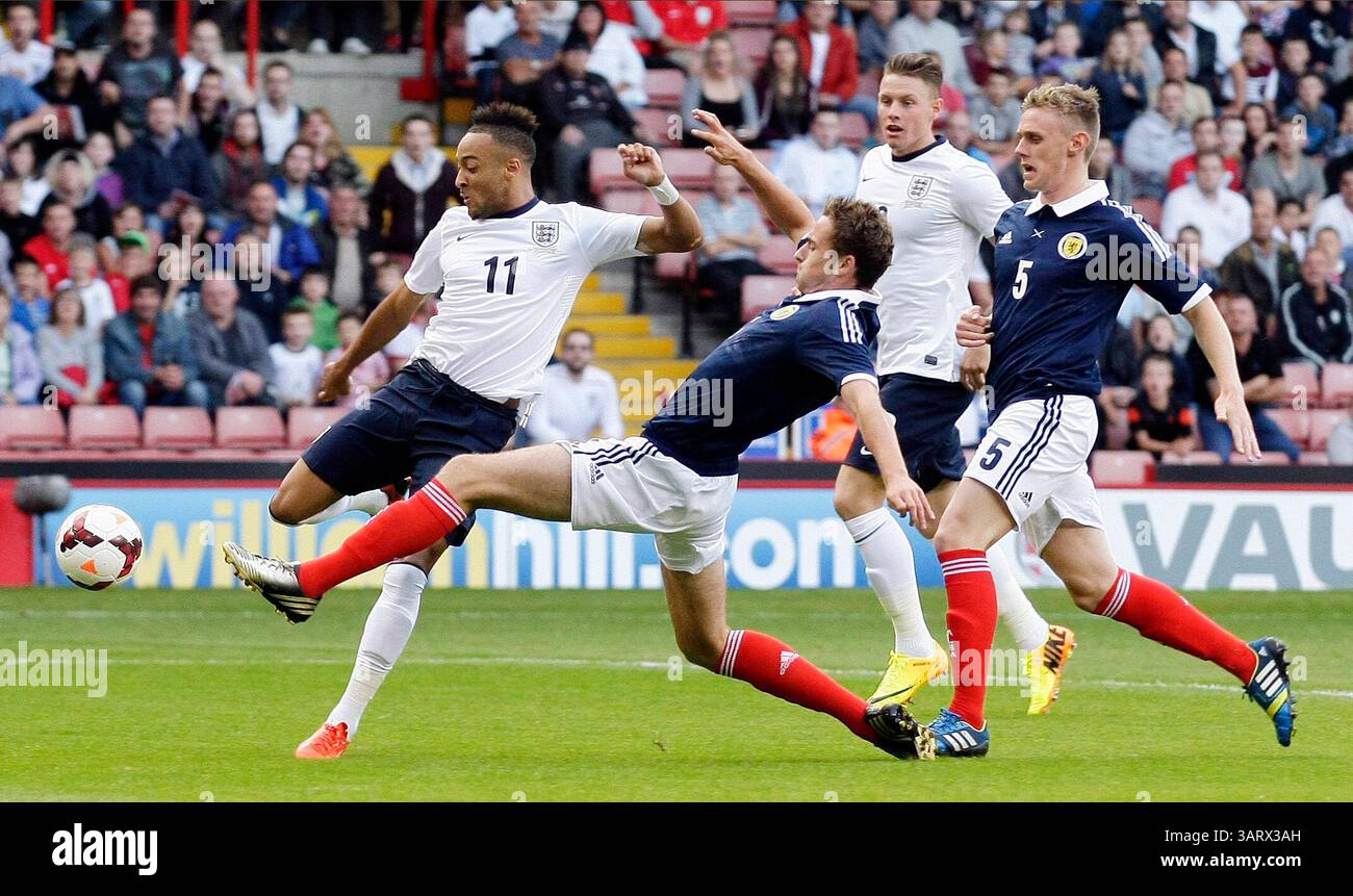 Aug. 13, 2013 - Sheffield, England, United Kingdom - NATHAN REDMOND (L ...