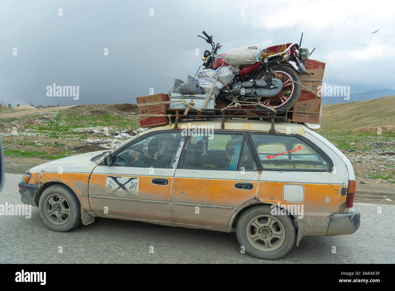 Afghan cargo delivery hi-res stock photography and images - Alamy