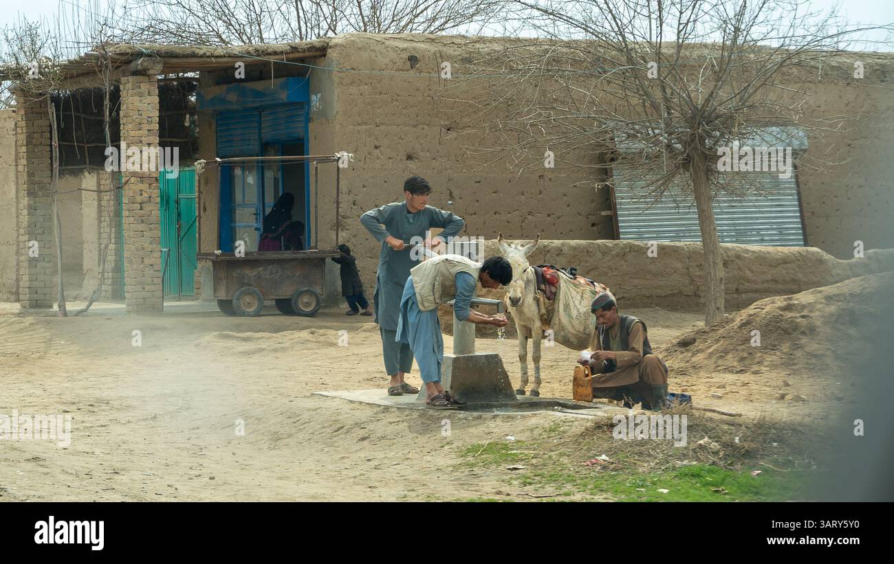 Afghan desert well hi-res stock photography and images - Alamy