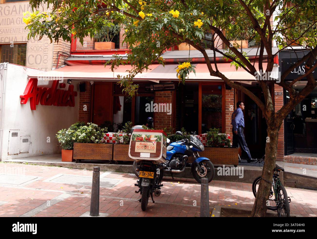 Bogotá restaurante hi-res stock photography and images - Alamy