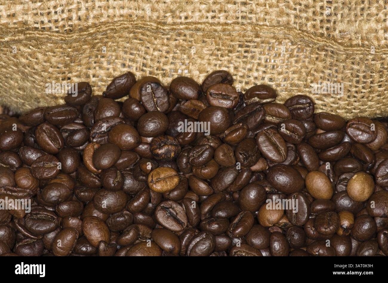 Jute sack coffee beans hi-res stock photography and images - Alamy